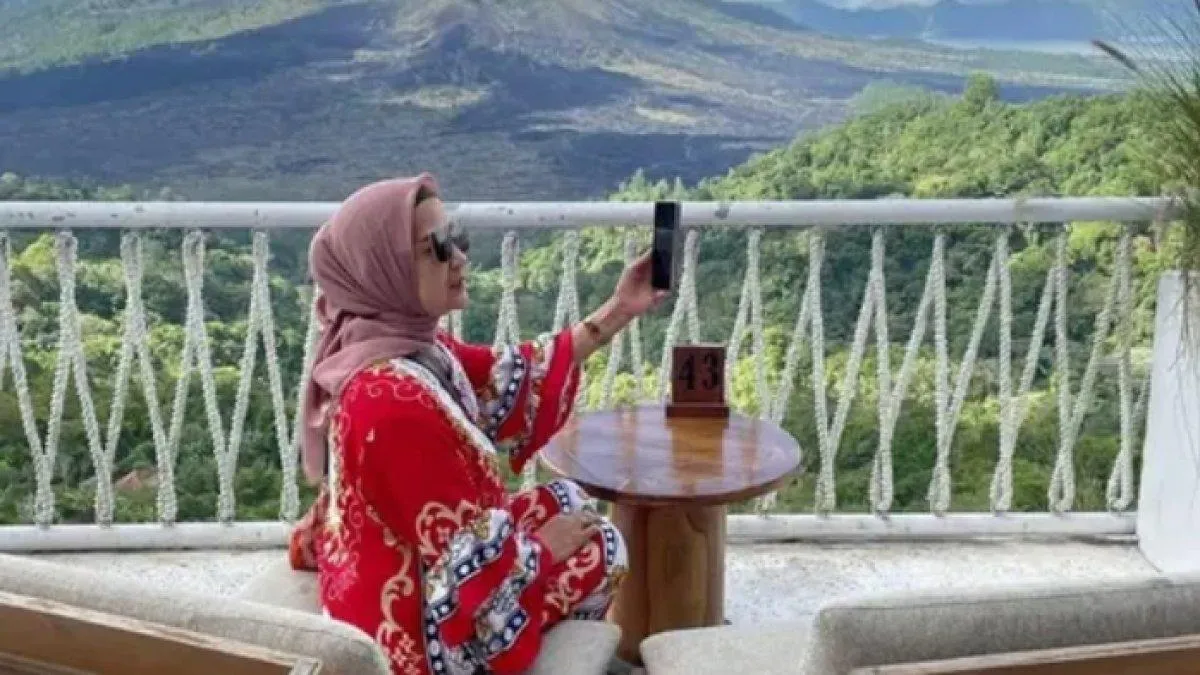 Suaminya Purnawirawan, Ini Sosok Ibunda Mayor Teddy yang Juga Perwira TNI, Tampak Menawan ...