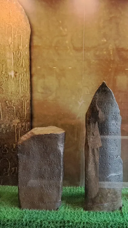 Apa Bukti Berakhirnya Masa Praaksara dan Memasuki Zaman Sejarah?