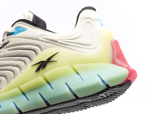 Logo Baru Tahun 2020, Reebok Makin Kukuh Jadi Produk Fitness & Fashion ...