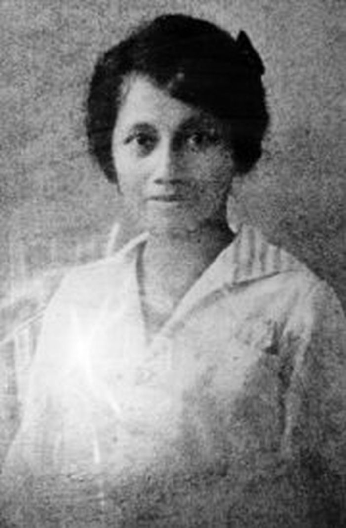 Marie Thomas dan Anna Warouw, Si 'Kembar' Pelopor Dokter Perempuan di ...