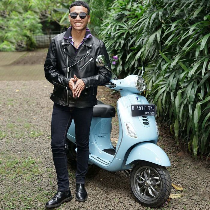 5 Potret Fadly Faisal yang Kini Jadi Celebrity Crush Banyak Cewek ...