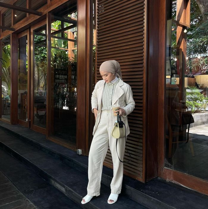 Inspirasi Outfit Blazer Hijab Paling Kece dan Stylish, Yuk Cobain ...
