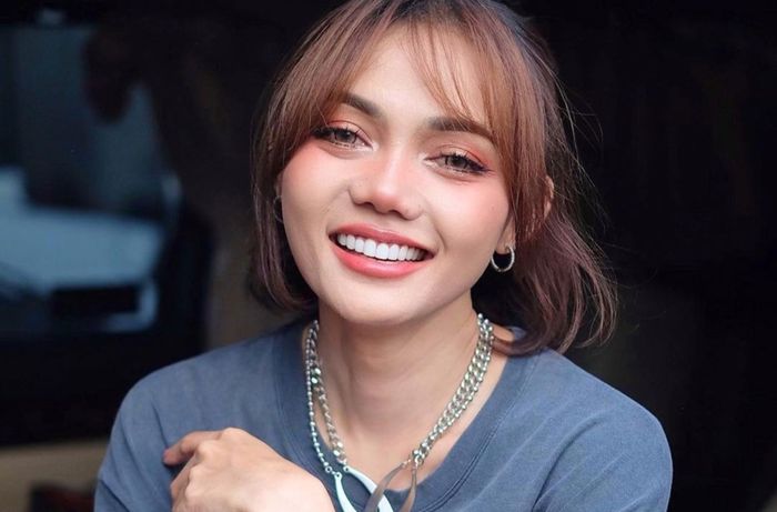 The Real Kembaran Agnez Mo, Rina Nose Permak Total Wajahnya Demi Mirip sang Penyanyi, Netizen ...