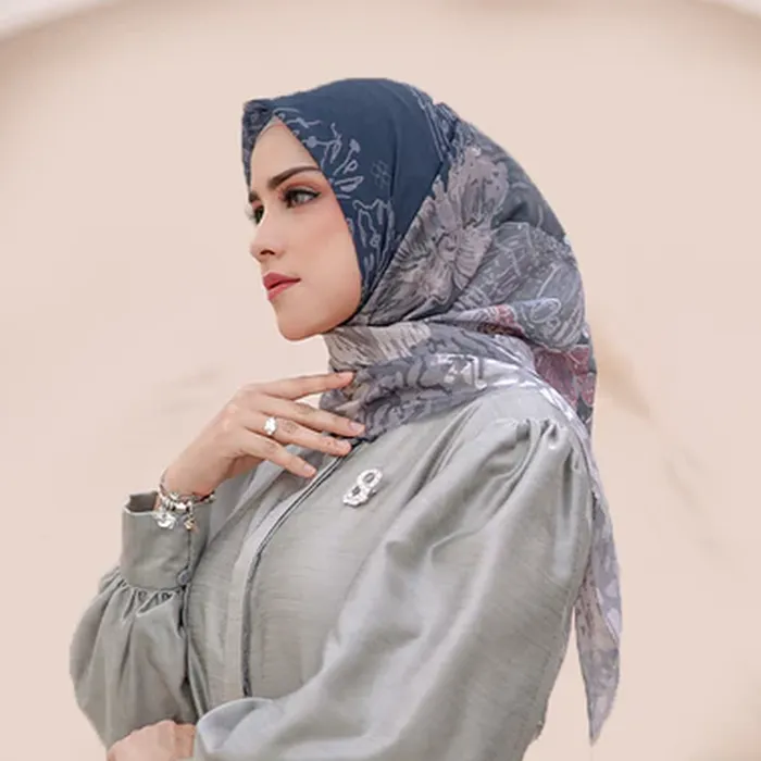 5 Hijab yang Lagi Viral Buat Lebaran 2024. Enggak Perlu Berlebihan! - CewekBanget