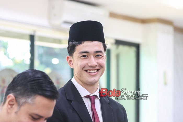 BREAKING NEWS - Persija Resmi Rekrut Kiper Cyrus Margono - Bolasport.com