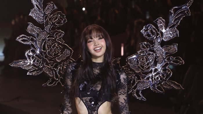 Gini Penampilan Lisa Blackpink di Victoria's Secret Fashion Show 2024 ...