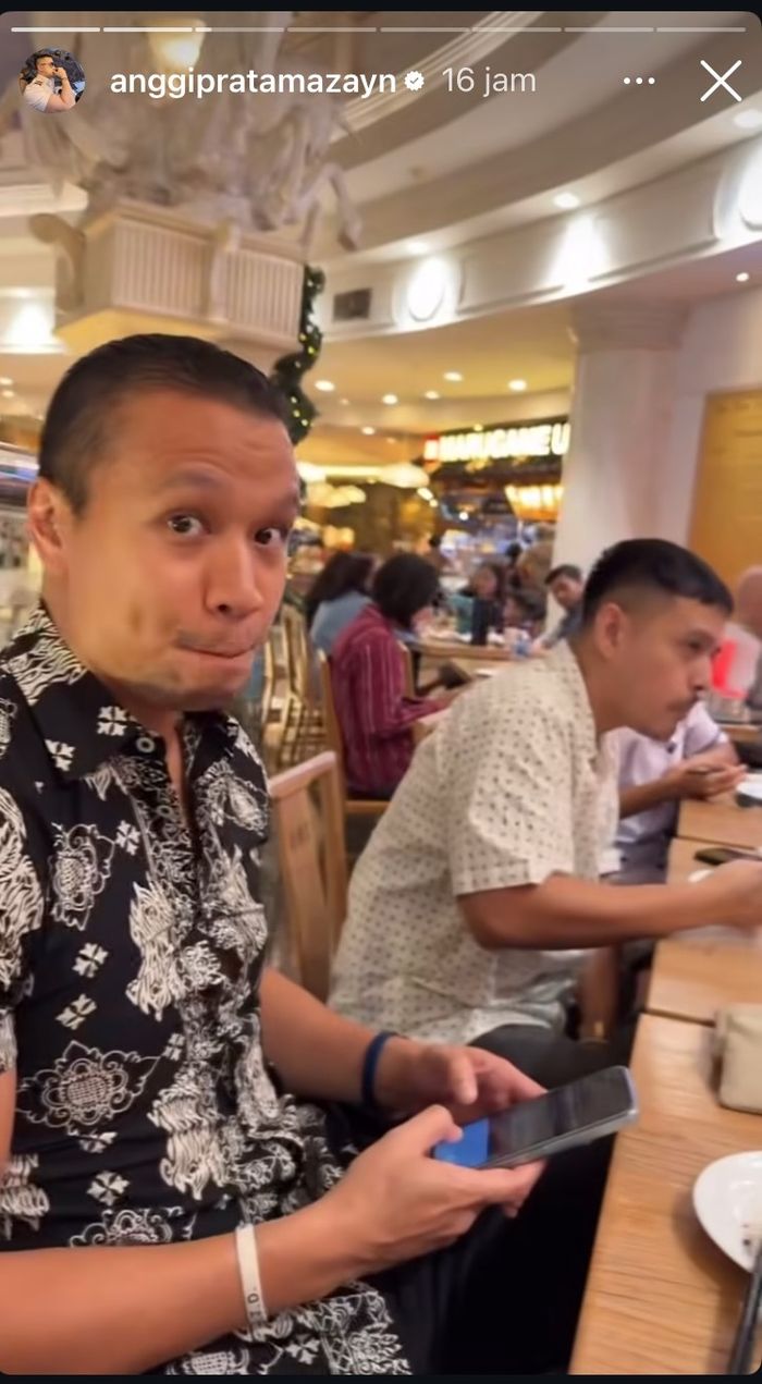 Setahun Stevie Agnecya Meninggal Dunia, Suami dan Samuel Rizal Kompak Ziarah Bareng