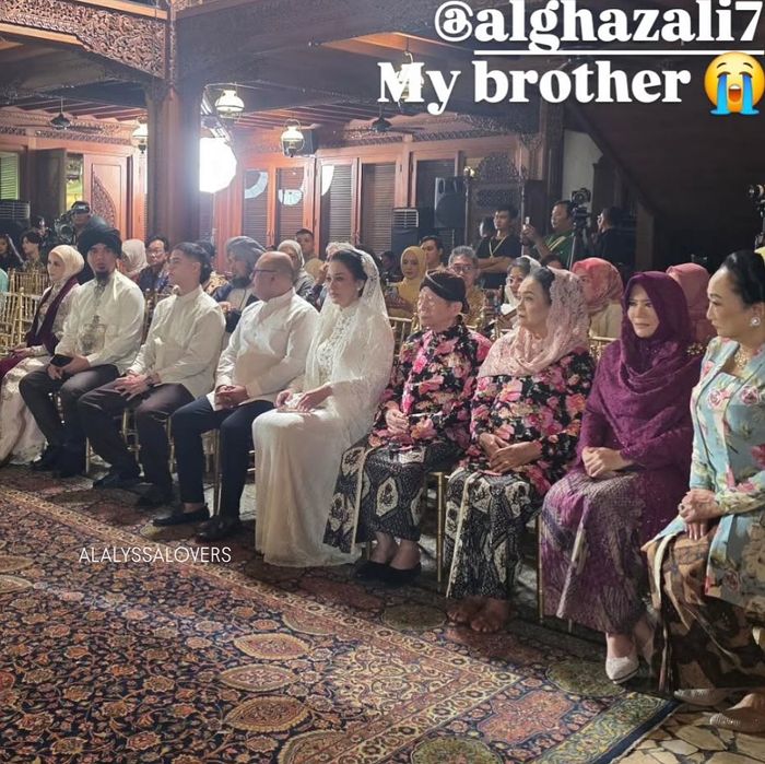 Adem Banget, Ahmad Dhani dan Maia Estianty Kompak Lakukan Ini di Prosesi Siraman Al Ghazali ...