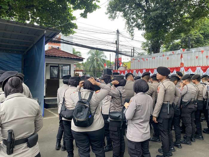 Fakta Persidangan Nikita Mirzani vs Reza Gladys, Dipenuhi Polisi Hingga Sinyal Bermasalah