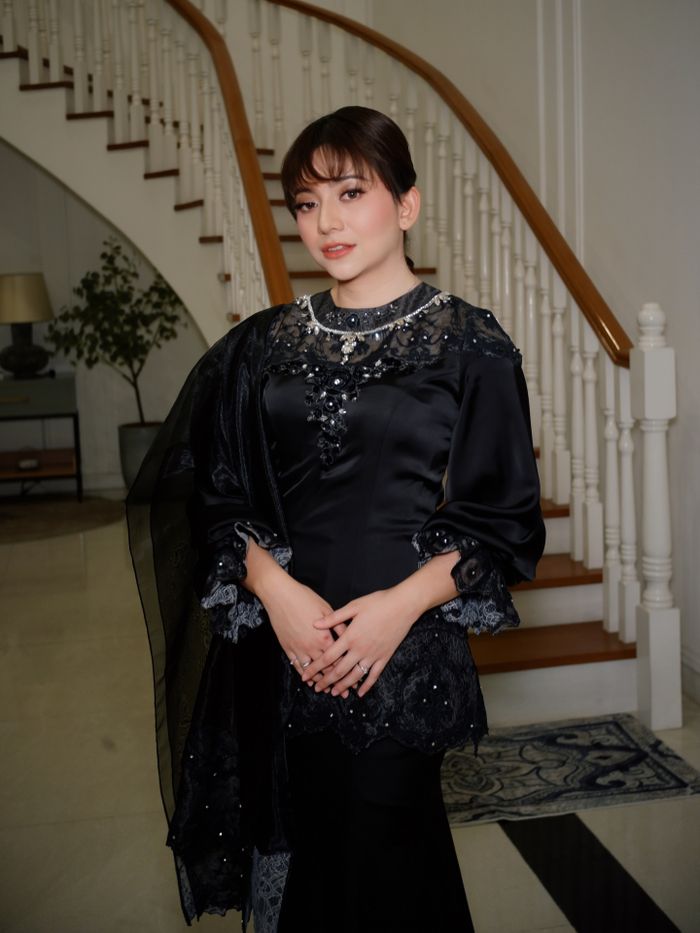 Profil Rizkina Nazar, Model Sekaligus Kakak Rizky Nazar yang Hadiri ...