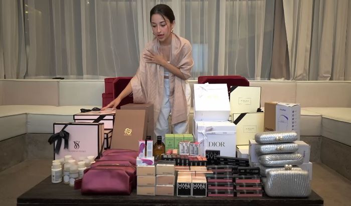 Banjir Brand Mewah, Jennifer Coppen Tegaskan Box Proposal Bridesmaid ...