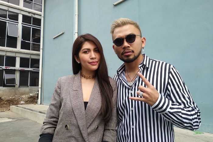 5 Tahun Putus Nyambung hingga Resmi Menikah, Roy Ricardo Ungkap Alasan Ajak Sang Istri Honeymoon ...