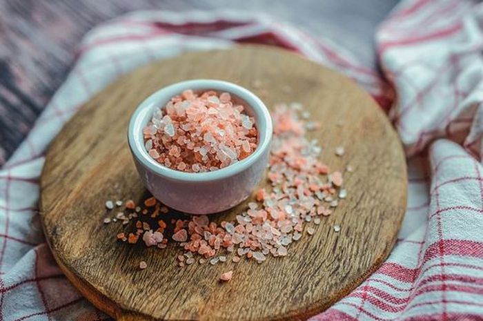 Ada yang Putih hingga Merah Muda, Ini 5 Jenis Garam dan Kegunaannya - Bobo