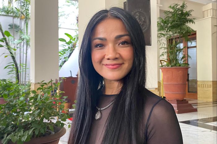 Profil Nirina Zubir, Aktris Lawan Acha Septriasa di Film Heart