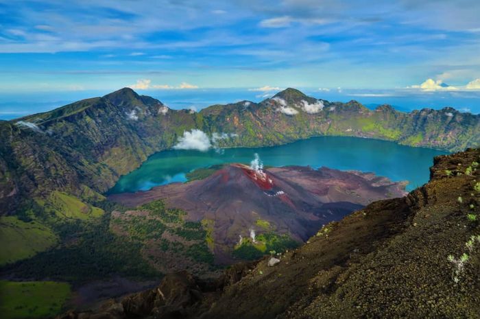 Pendaki Brasil Jatuh di Rinjani: Ini Penjelasan Sains Mengapa Kita ...