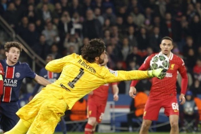 Alisson Becker Mendadak Jadi Superman Kala Liverpool Libas PSG, Arne ...