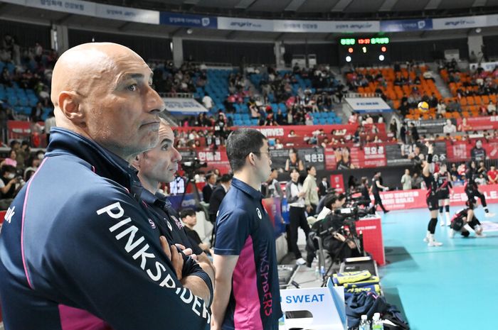 Final Liga Voli Korea - Dibayangi Trauma Lama, Pelatih Pink Spiders ...