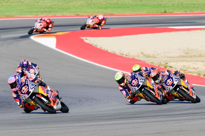 Starting Grid Red Bull Rookies Cup 2025 - Veda Ega Pratama Start Baris ...