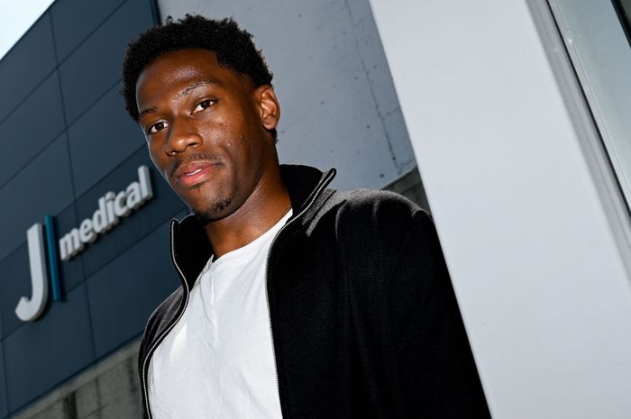 RESMI - Jonathan David Striker Baru Juventus, Dusan Vlahovic Harus ...