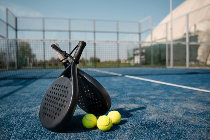 6 Tips Memilih Raket Padel yang Tepat Biar Makin Jago dan Minim Cedera