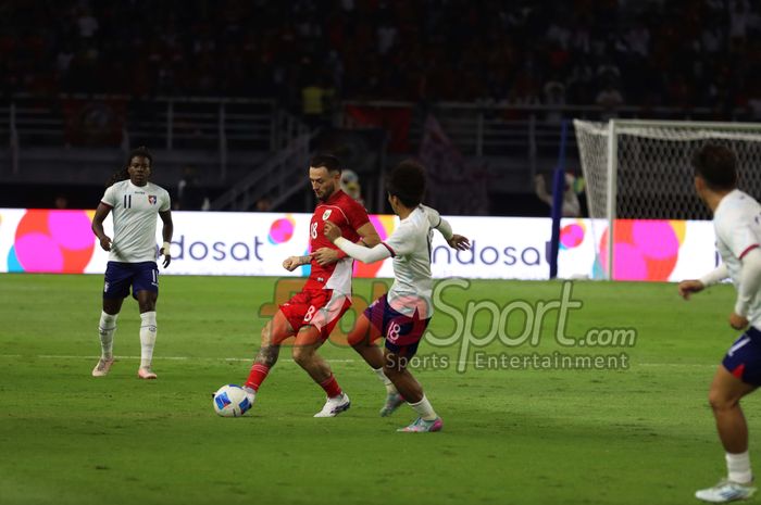 Bangganya Marc Klok Bicara Saat Persib Sumbang Banyak Pemain ke Timnas Indonesia - Bolasport.com