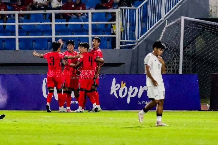 Nama Shin Tae-yong Bergema di Stadion Gelora Delta Sidoarjo usai Timnas ...