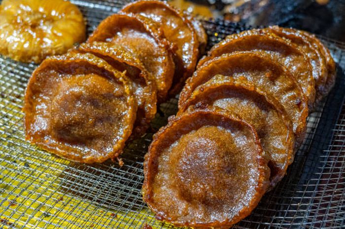 Resep Kue Cucur Gula Merah Mengembang dan Bersarang, Butuh 5 Bahan Saja ...