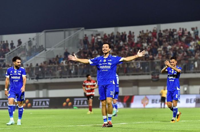 Jadwal Persib Bandung Vs Borneo FC, Peluang Besar Maung Bandung Pepet ...