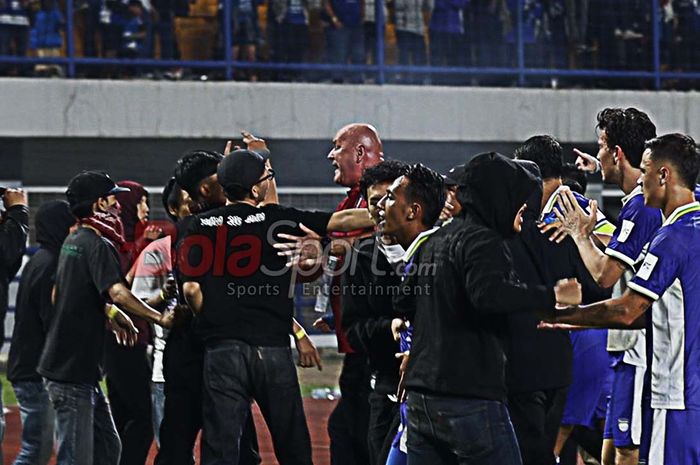 Persib Dihukum AFC Imbas Insiden Lawan Ratchaburi di GBLA, Main Tanpa ...