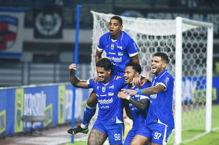 Menolak Imbang! Persib Tegaskan Tak Gentar Hadapi Persebaya di GBT ...