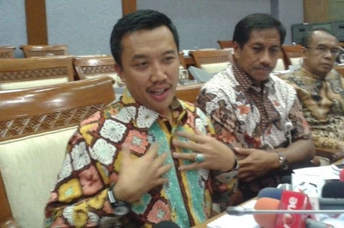 Menpora: Potong Gaji untuk Rio Haryanto Sifatnya Sukarela - Juara.net