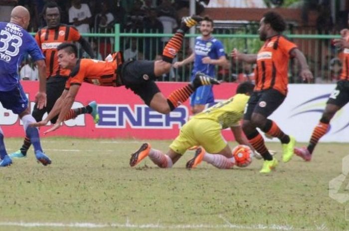 Dijamu PS TNI, Sergio van Dijk Punya Misi Pribadi - Juara.net