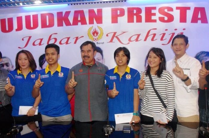 Lima Anggota Tim Piala Thomas dan Uber asal Jabar Dapat Bonus - Juara.net