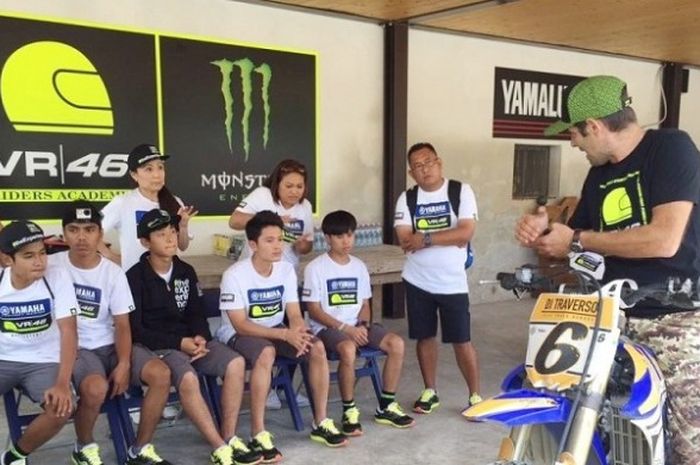 Galang Latihan di Markas Valentino Rossi - Juara.net