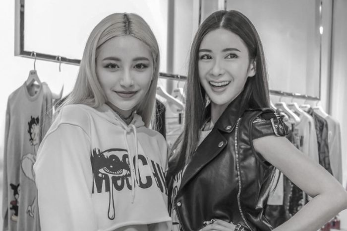 Pakai Outfit Kembar, Ini Gaya Janda Konglomerat Jamie Chua dan Sang ...