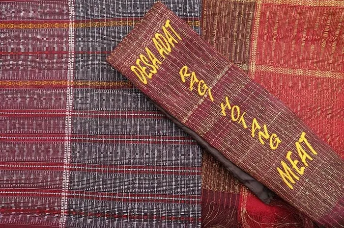 Fakta Menarik di Balik Kain Tenun Ulos Batak, Bukan Sekadar Selendang!