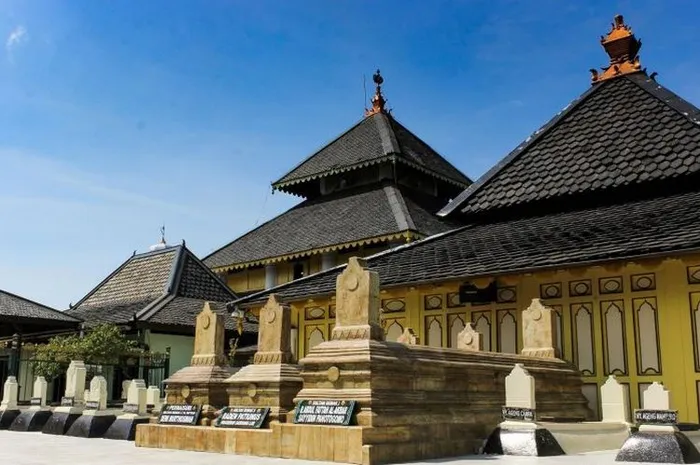 Inilah Kerajaan Bercorak Islam Pertama Di Jawa, Disusul Kerajaan ...