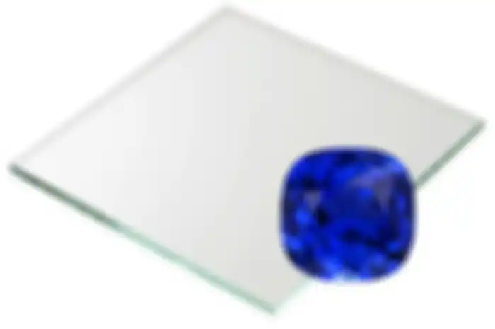 Layar Ponsel Berlapis Batu Nilam Ini Pantang Baret dan Retak