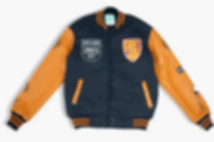 5 Rekomendasi Jaket Varsity Brand Lokal Warna Navy Harga Terjangkau