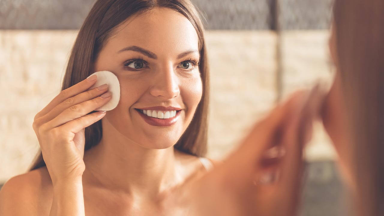 Manfaat Enggak Pakai Makeup Bagi Wajah. Bare Face Bukan Masalah!