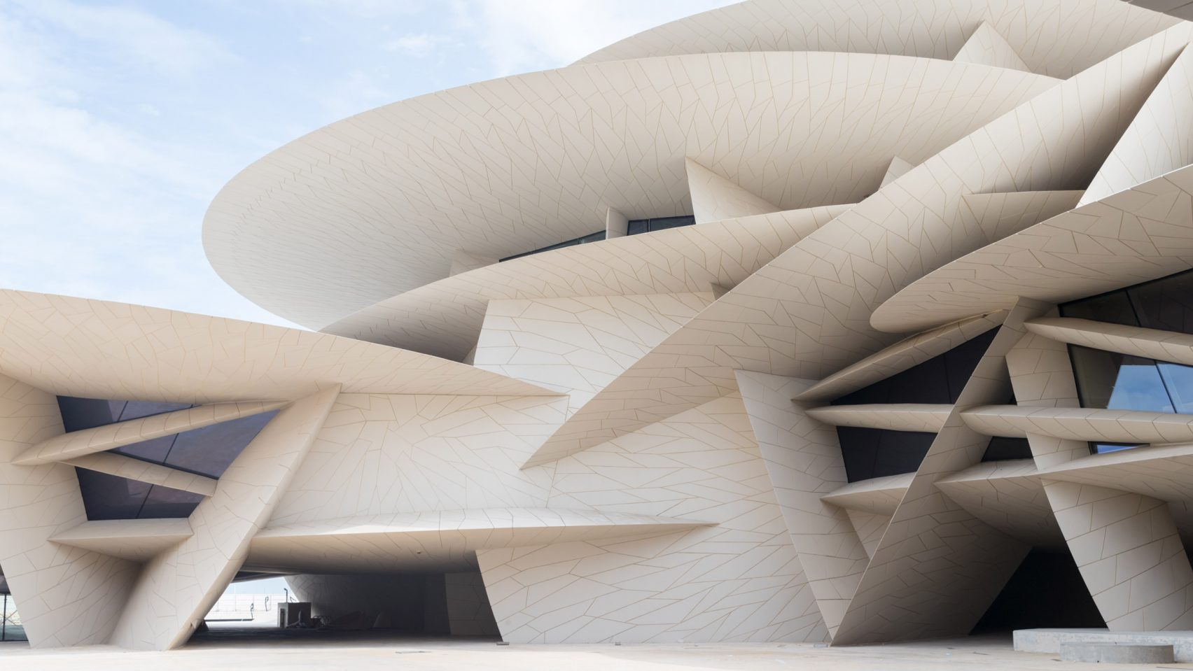 Terinspirasi Desert Rose, Museum Nasional Qatar Ini Miliki Bentuk ...