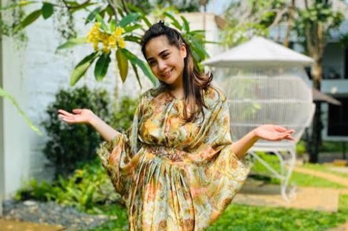 Nagita Slavina Kenakan Atasan yang Tampak Seperti Kaus Tambalan, Netizen Ramai Berkomentar Saat ...