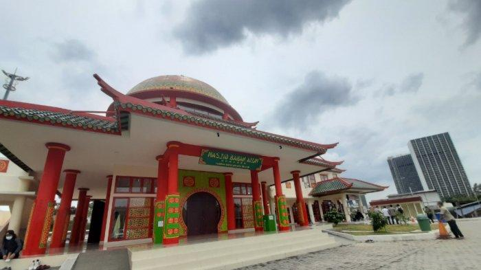Wisata Ramadan 2022: Tengok Indahnya Masjid Babah Alun yang dengan ...