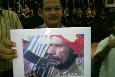 Kelly Kwalik, Pemimpin KKB Papua yang Dikecoh Prabowo Sendiri untuk ...
