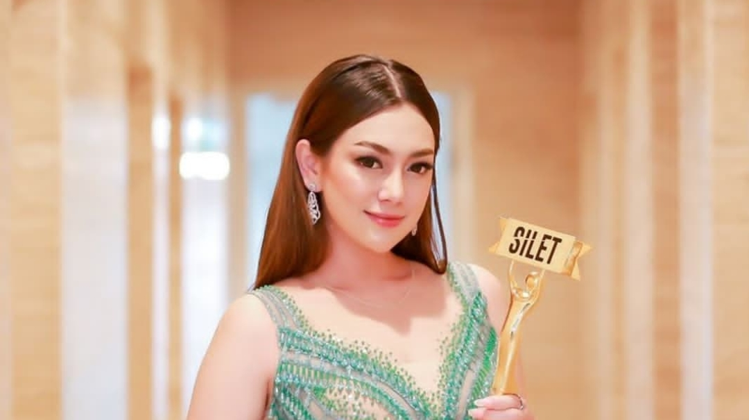 Tak Mau Berlarut dalam Kesedihan dari Perceraiannya dengan Stefan William, Pesona Wajah Polos ...