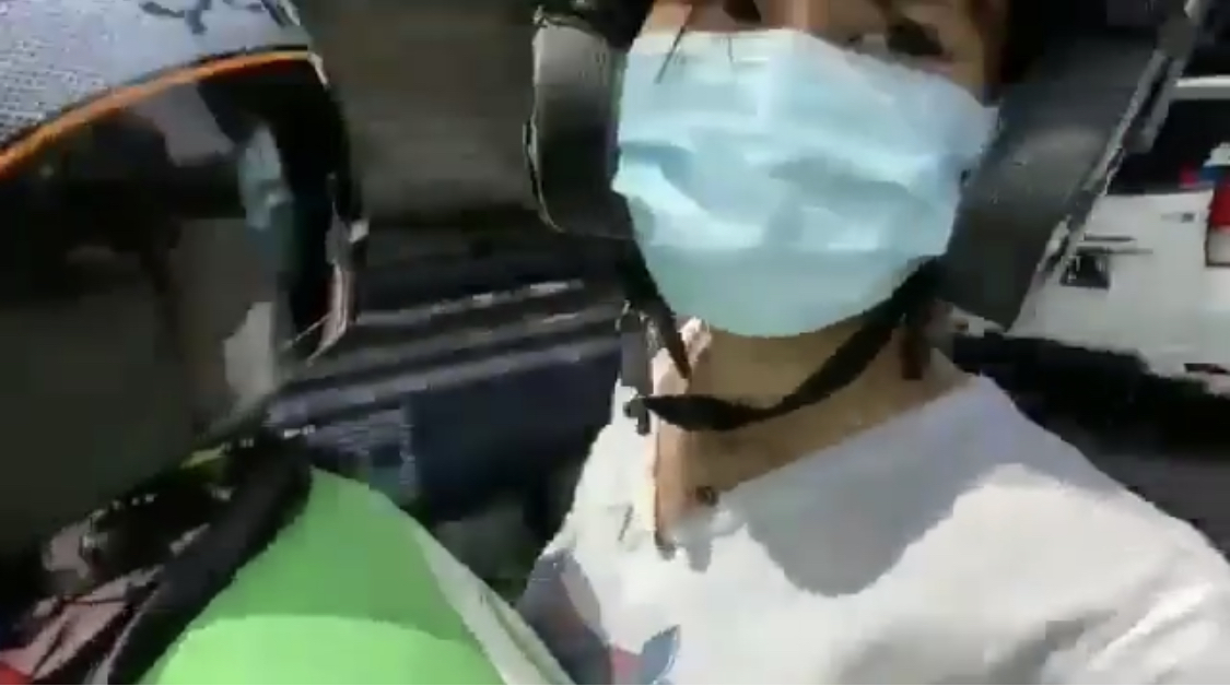 Foto Wanita Pamer Aurat di Bandara Yogyakarta Dikenali Ojol, Siskaeee ...