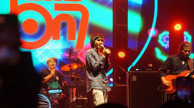 Akhirnya Bisa Manggung Lagi, Sheila On 7 Tampil Bareng Drummer Baru ...