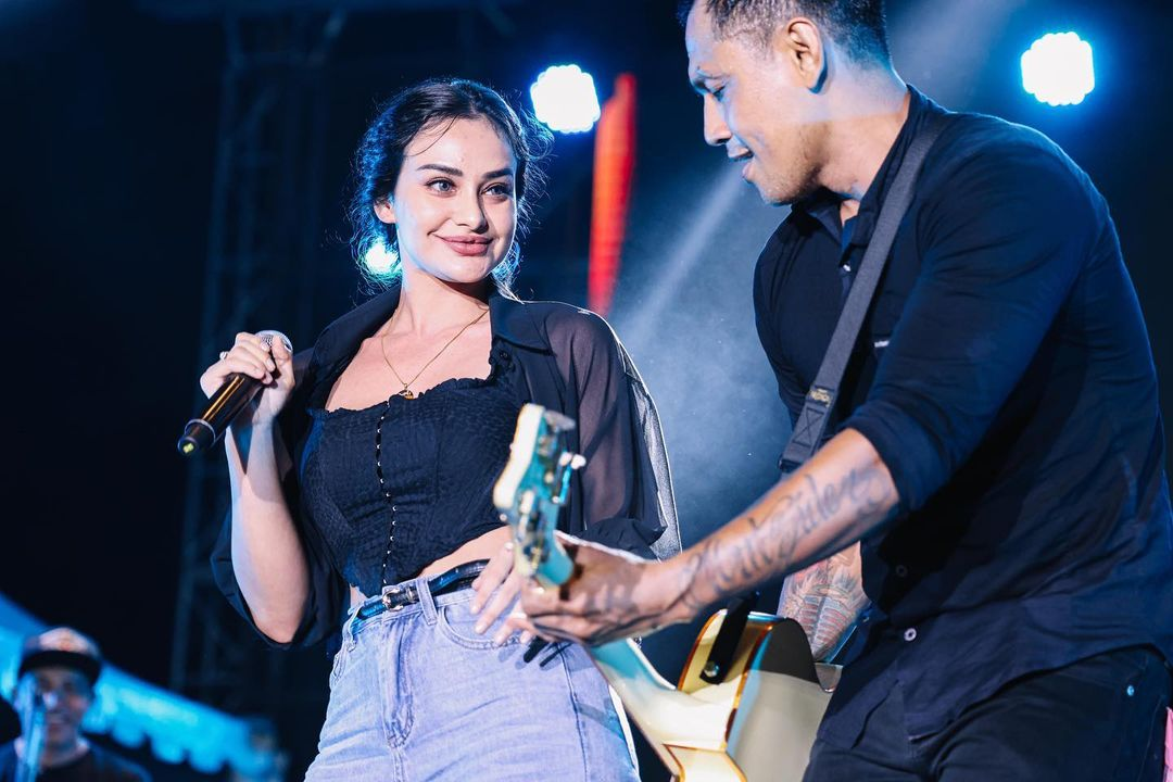 Tampil Perdana Bareng Jerinx, Superman Is Dead Ajak Nora Duet di Atas ...