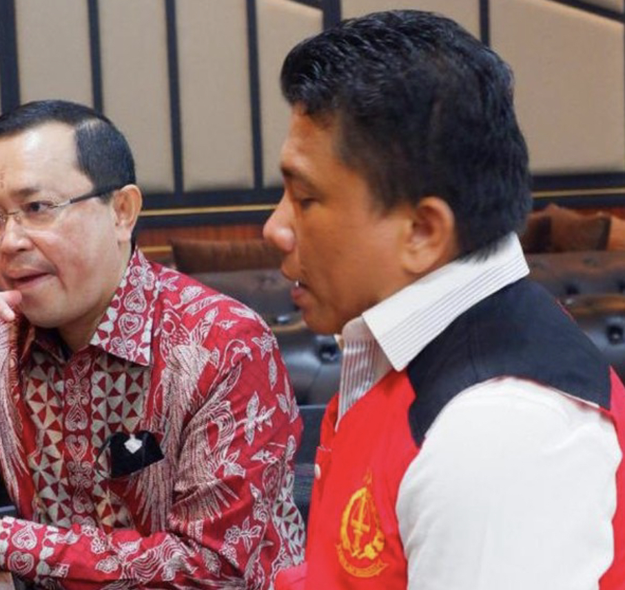 Lihat Foto Ferdy Sambo Pakai Rompi Tahanan Jaksa, Keluarga Brigadir J Balik Bertanya Begini ...