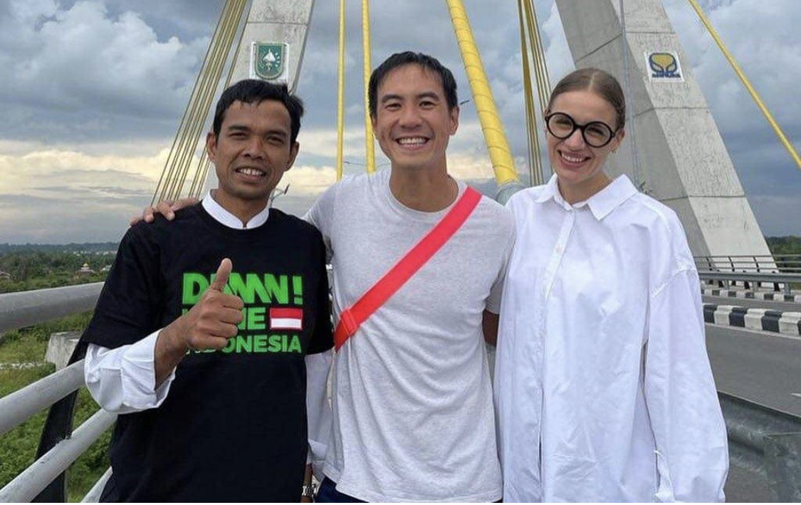 Daniel Mananta Umbar Foto Bareng Ustaz Abdul Somad, Siapa yang Marah ...